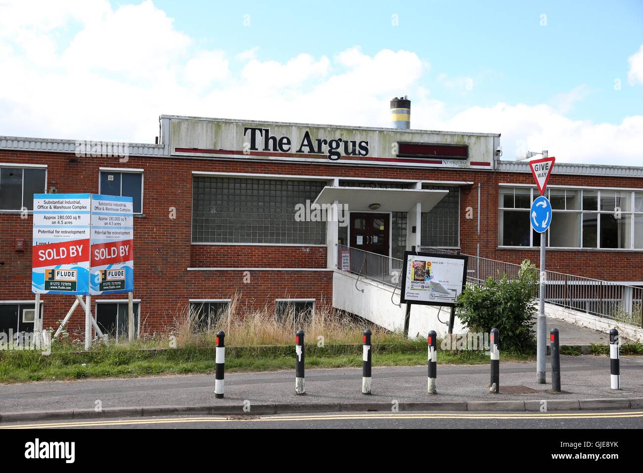 Brighton argus newspaper hi-res stock photography and images - Alamy