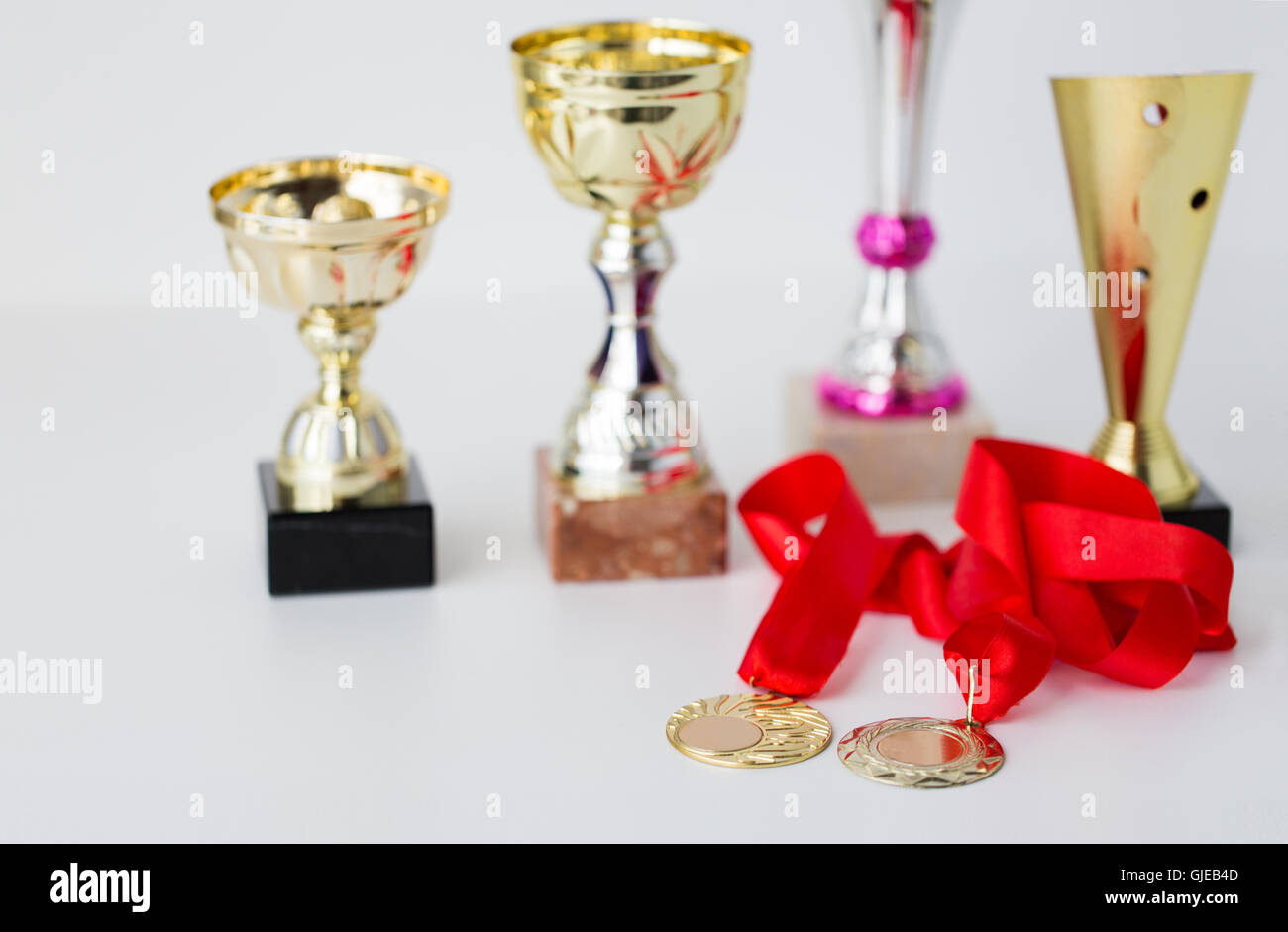 Golden cups and medals hi-res stock photography and images - Alamy