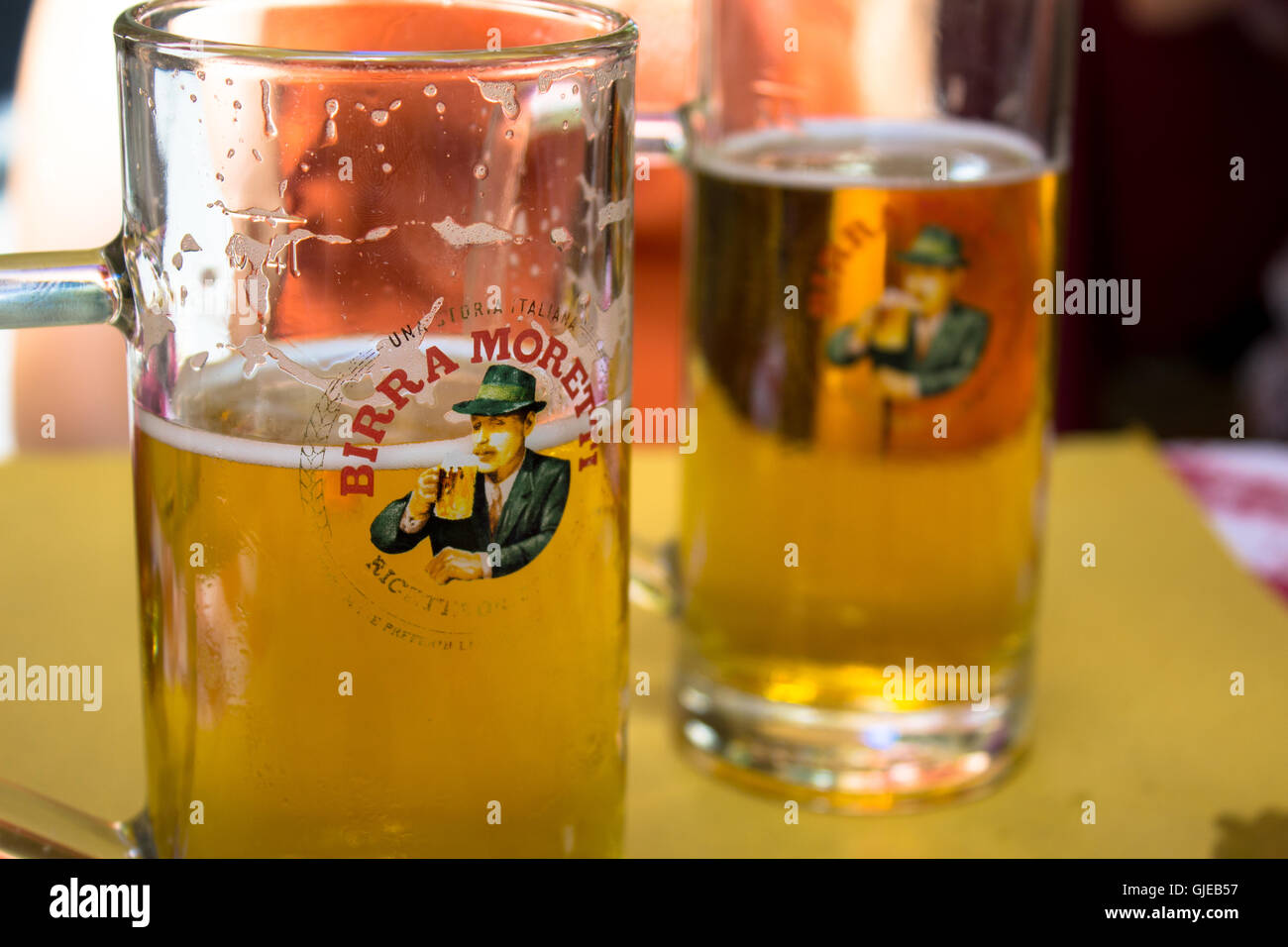 Tankards of beer Stock Photo - Alamy