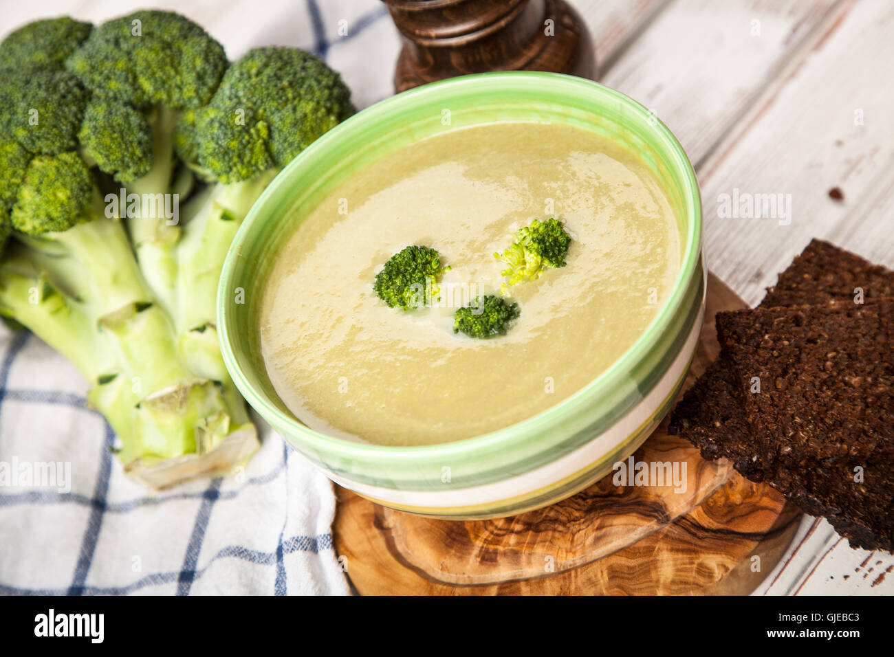 Bowl of broccoli soup Stock Photo - Alamy