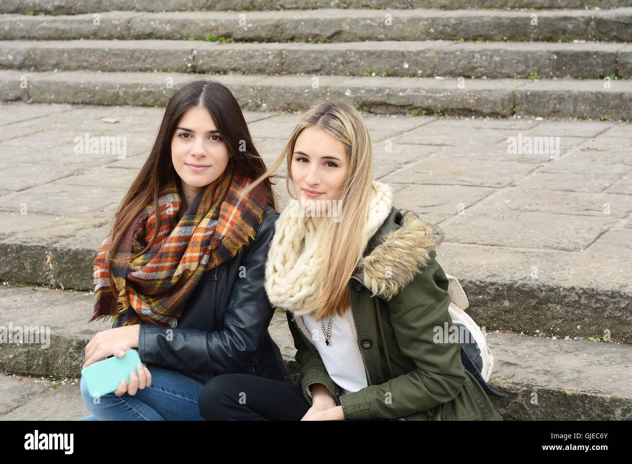 Girlfriends adult girls friends together hi-res stock photography and ...