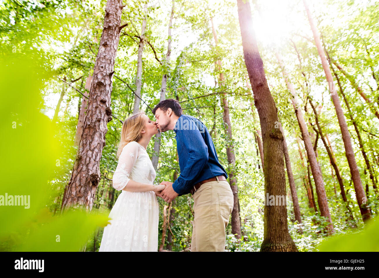 Beautiful couple hug hi-res stock photography and images - Alamy