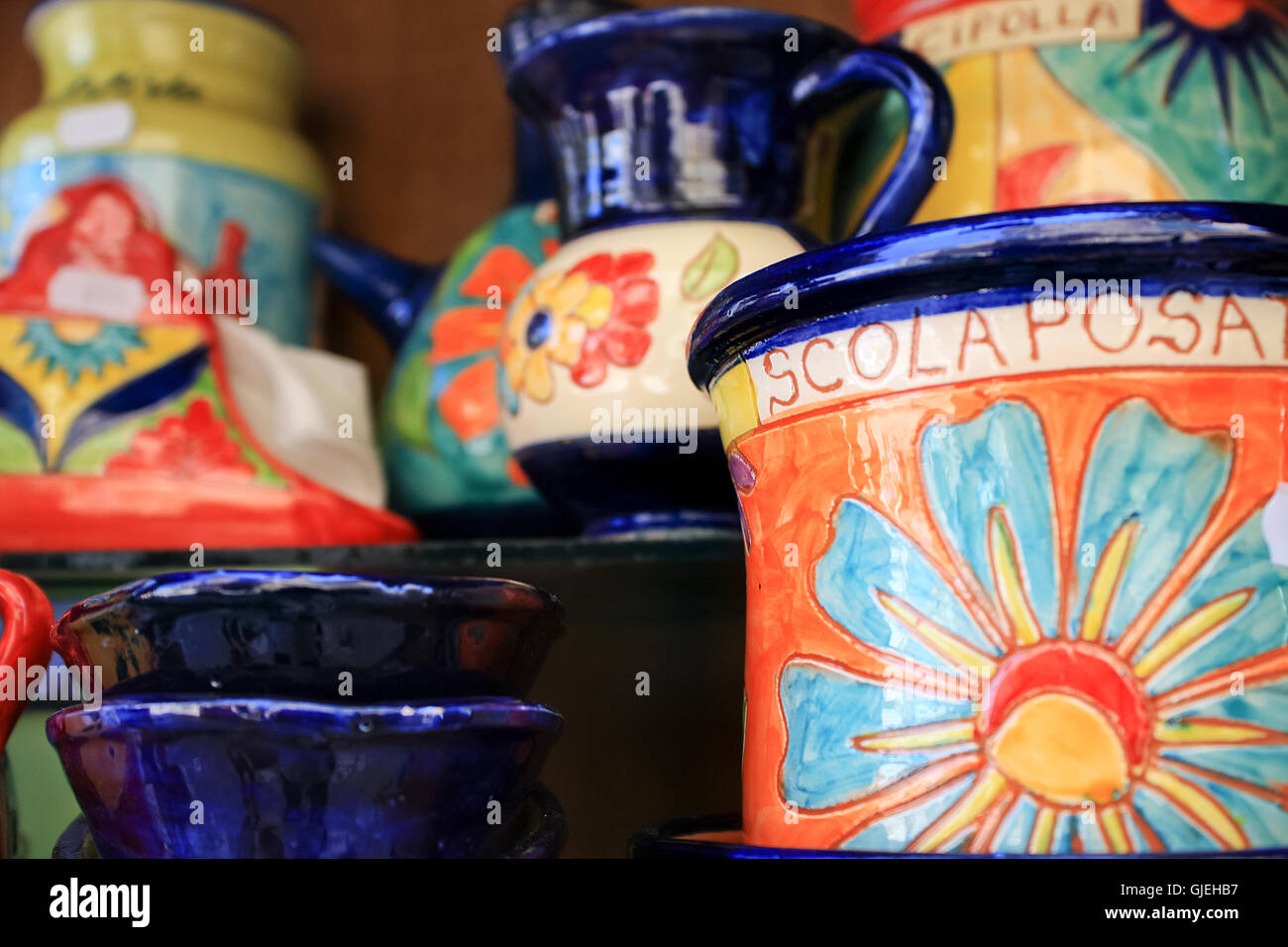 Mosaic pottery hi-res stock photography and images - Alamy