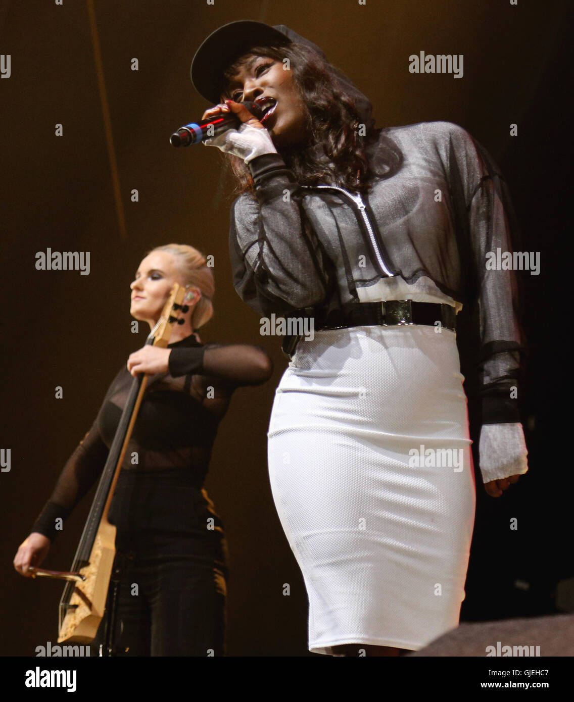 Grace chatto clean bandit hi-res stock photography and images - Alamy