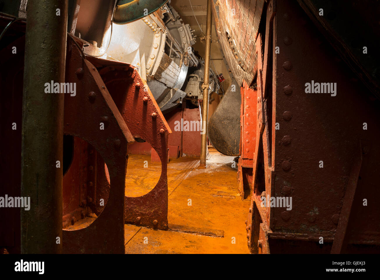 Titanic Engine Room Set
