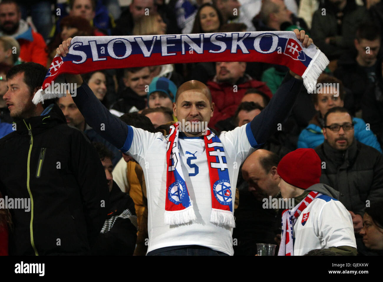 Football fan scarf hi-res stock photography and images - Alamy