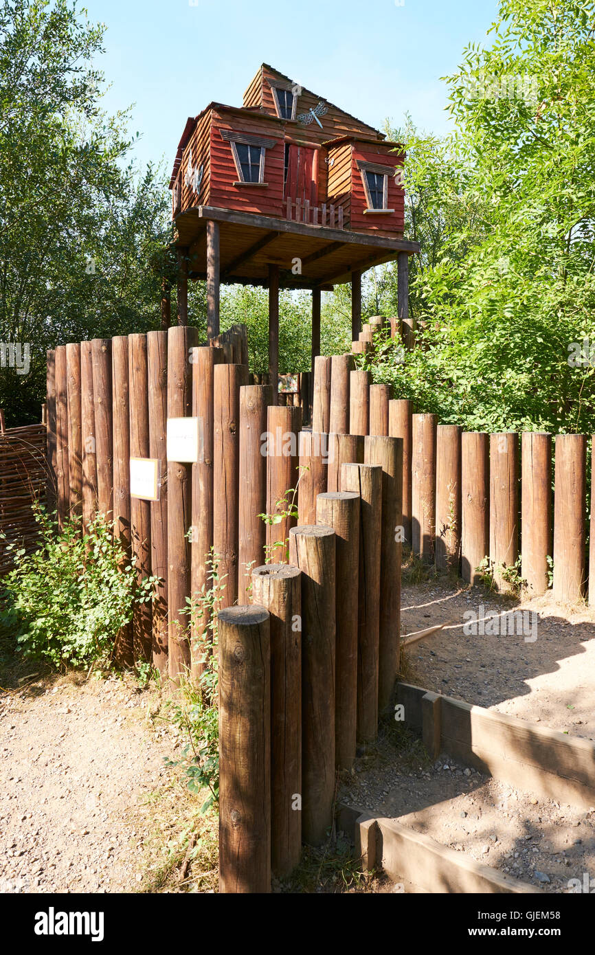 Fairy labyrinth conkers hi-res stock photography and images - Alamy