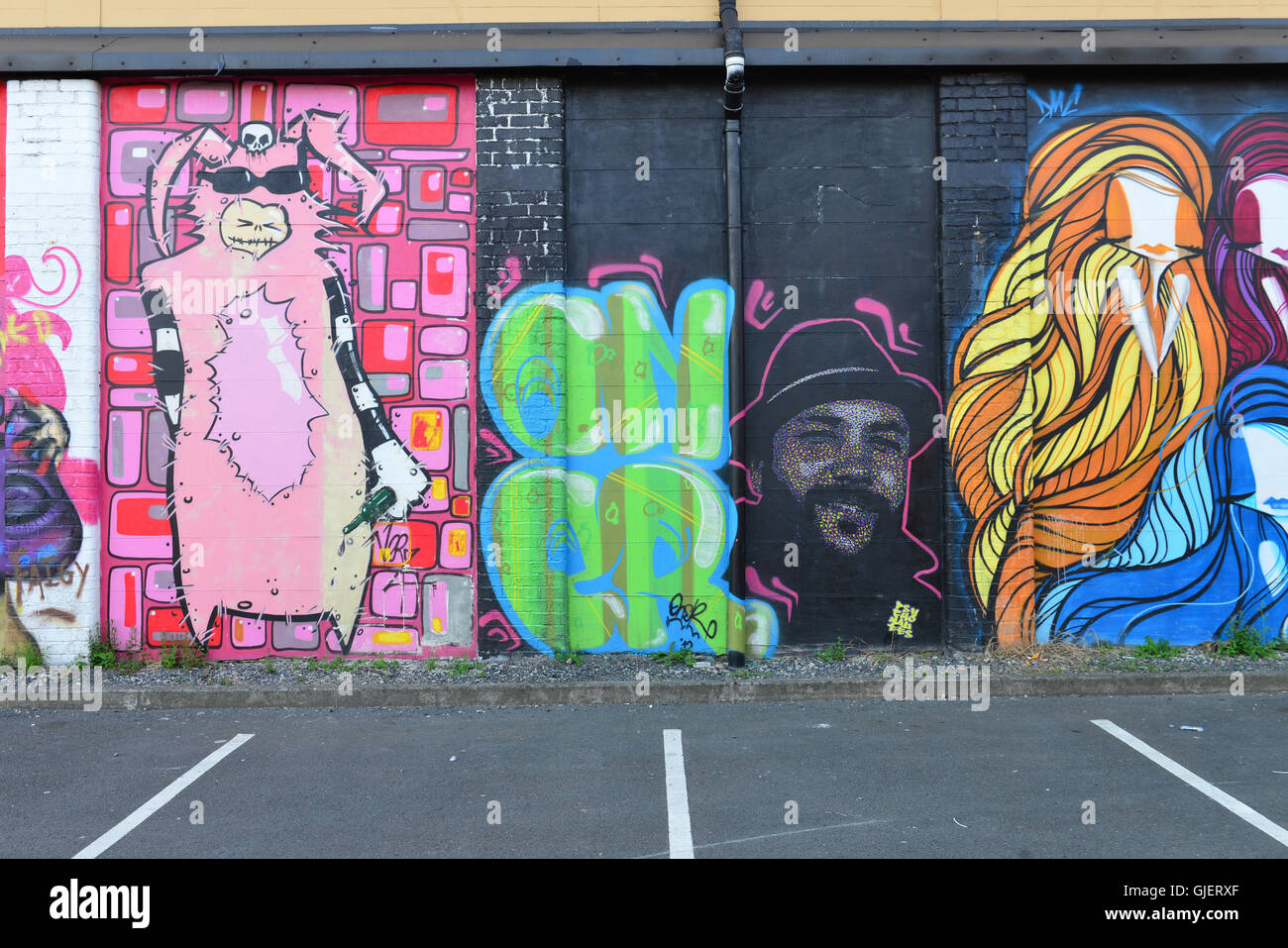 Graffiti belfast hi-res stock photography and images - Alamy