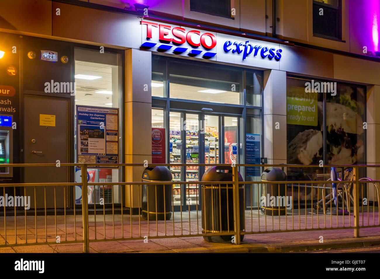 Tesco express hi-res stock photography and images - Alamy