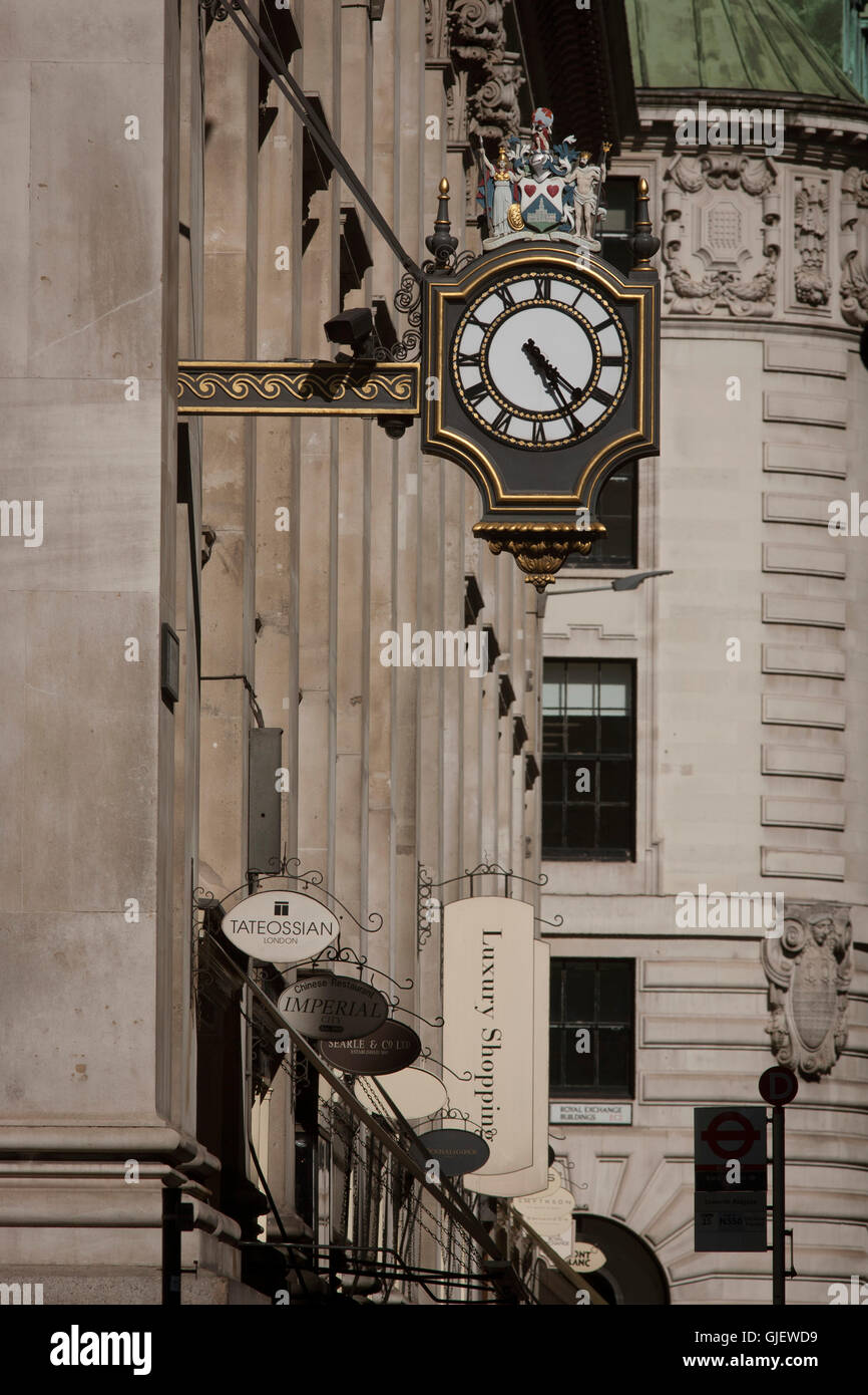 Royal exchange clock hi-res stock photography and images - Alamy
