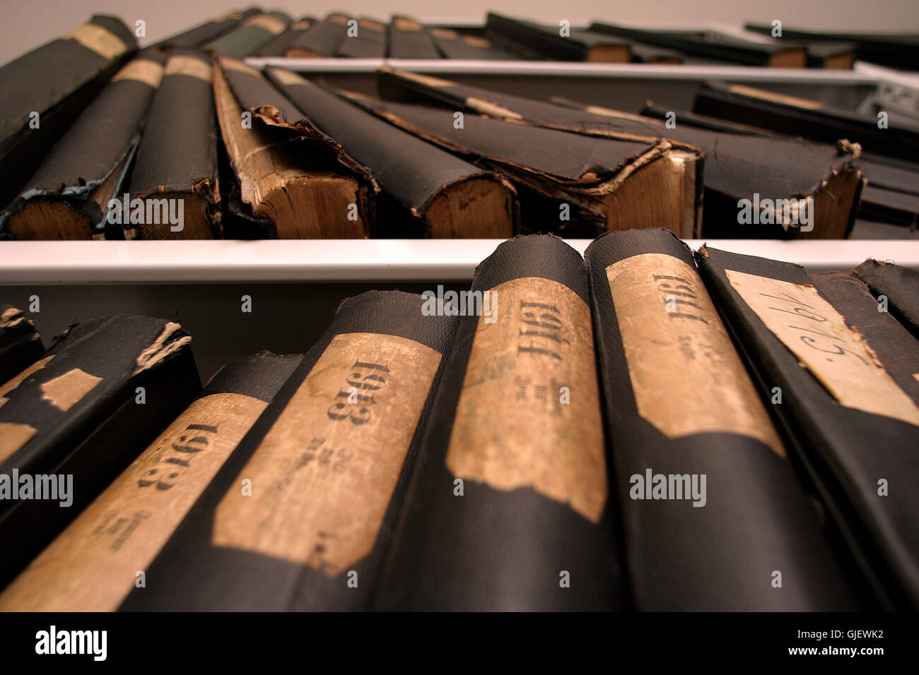 Newspaper archives hi-res stock photography and images - Alamy