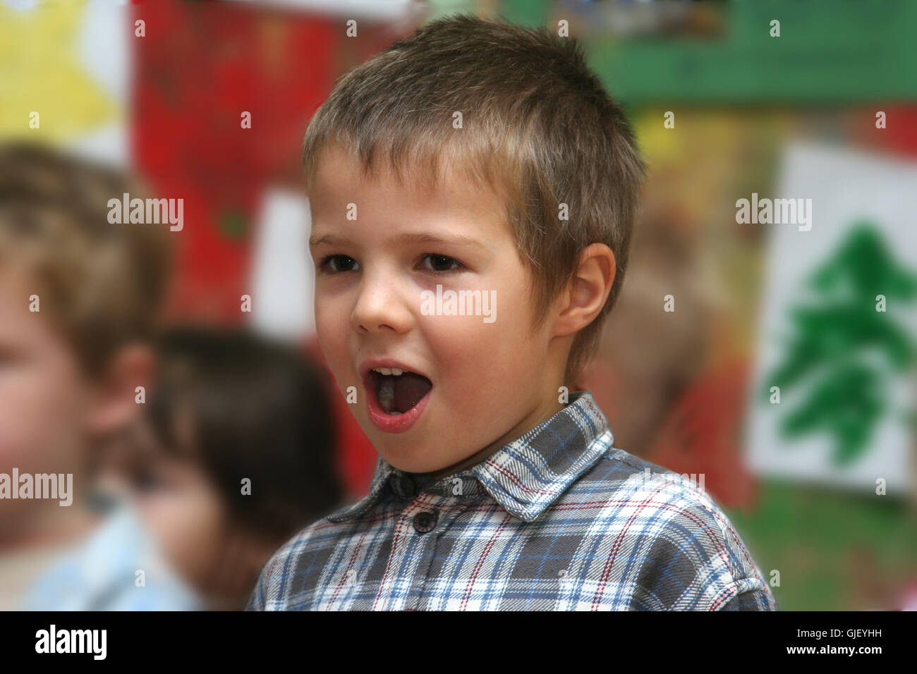 Laughing singer hi-res stock photography and images - Alamy
