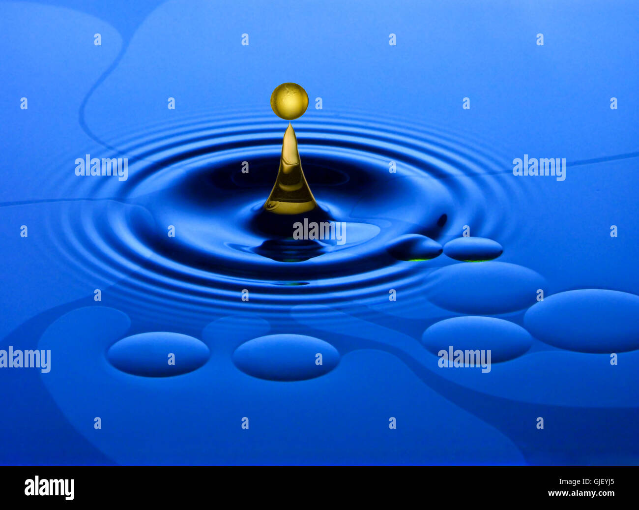 water and oil 02 Stock Photo - Alamy