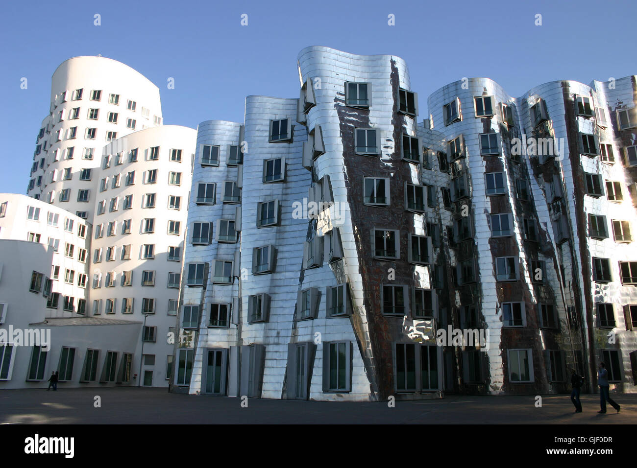 Gehry hauser hi-res stock photography and images - Alamy