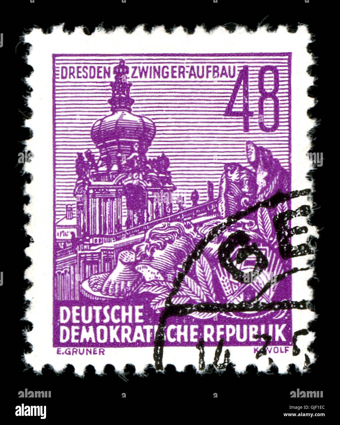 Gdr stamps hi-res stock photography and images - Alamy