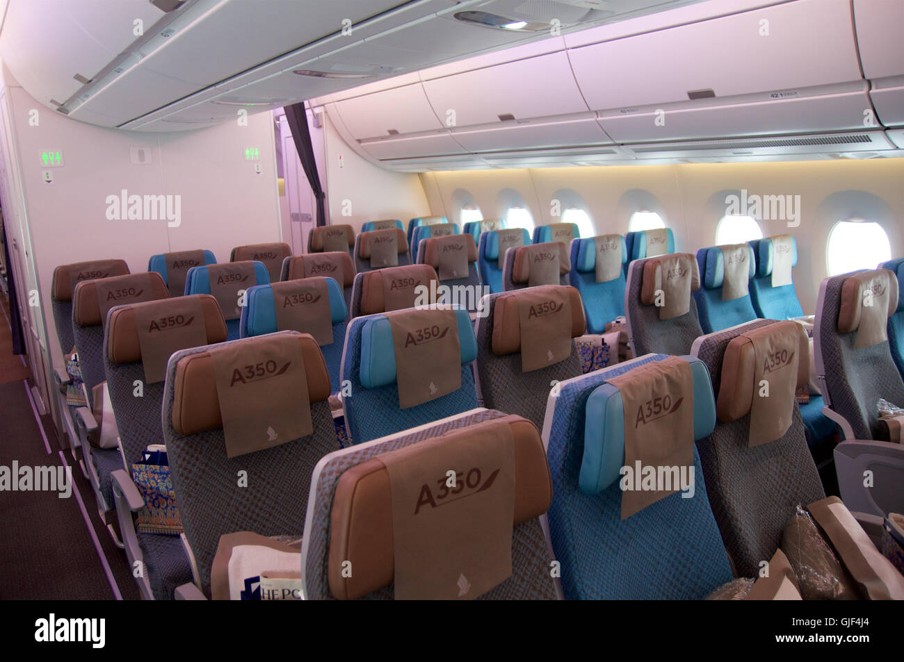 A350 interior hi-res stock photography and images - Alamy