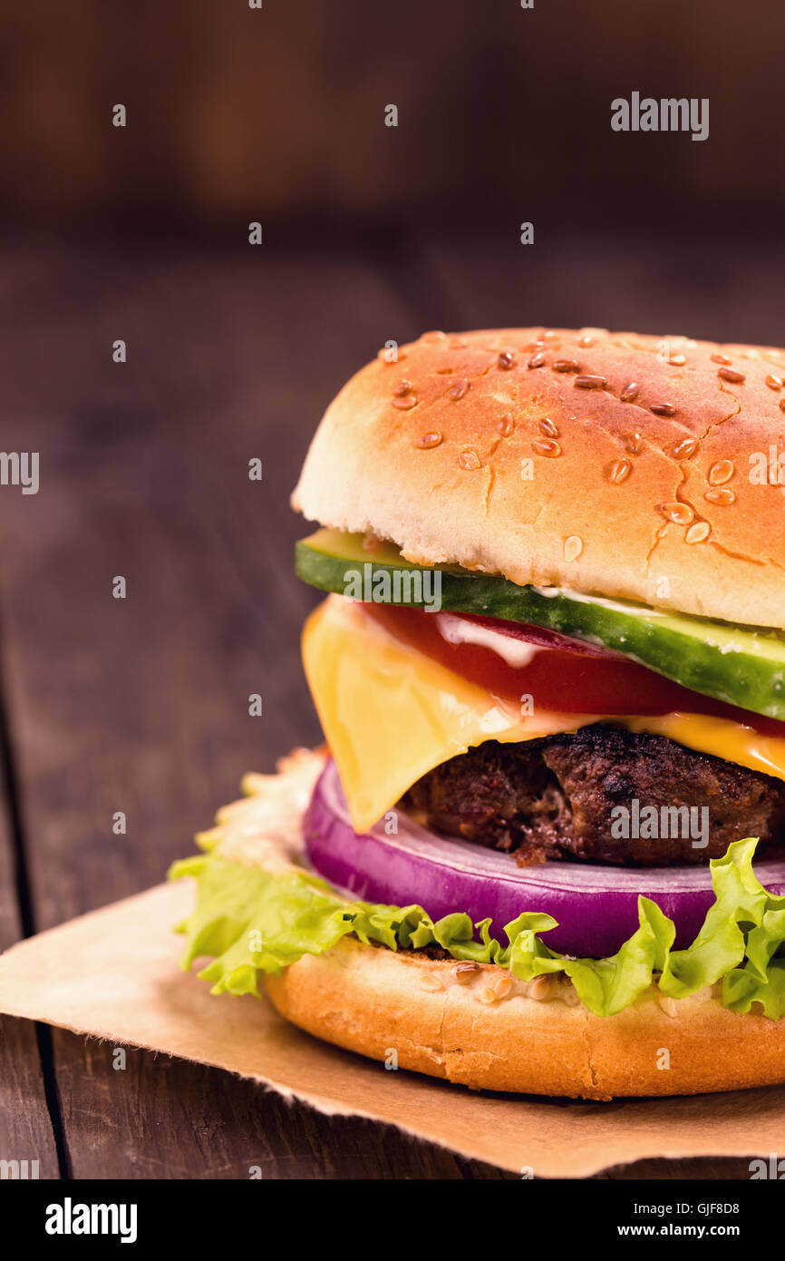 Lettuce cheeseburger hi-res stock photography and images - Alamy