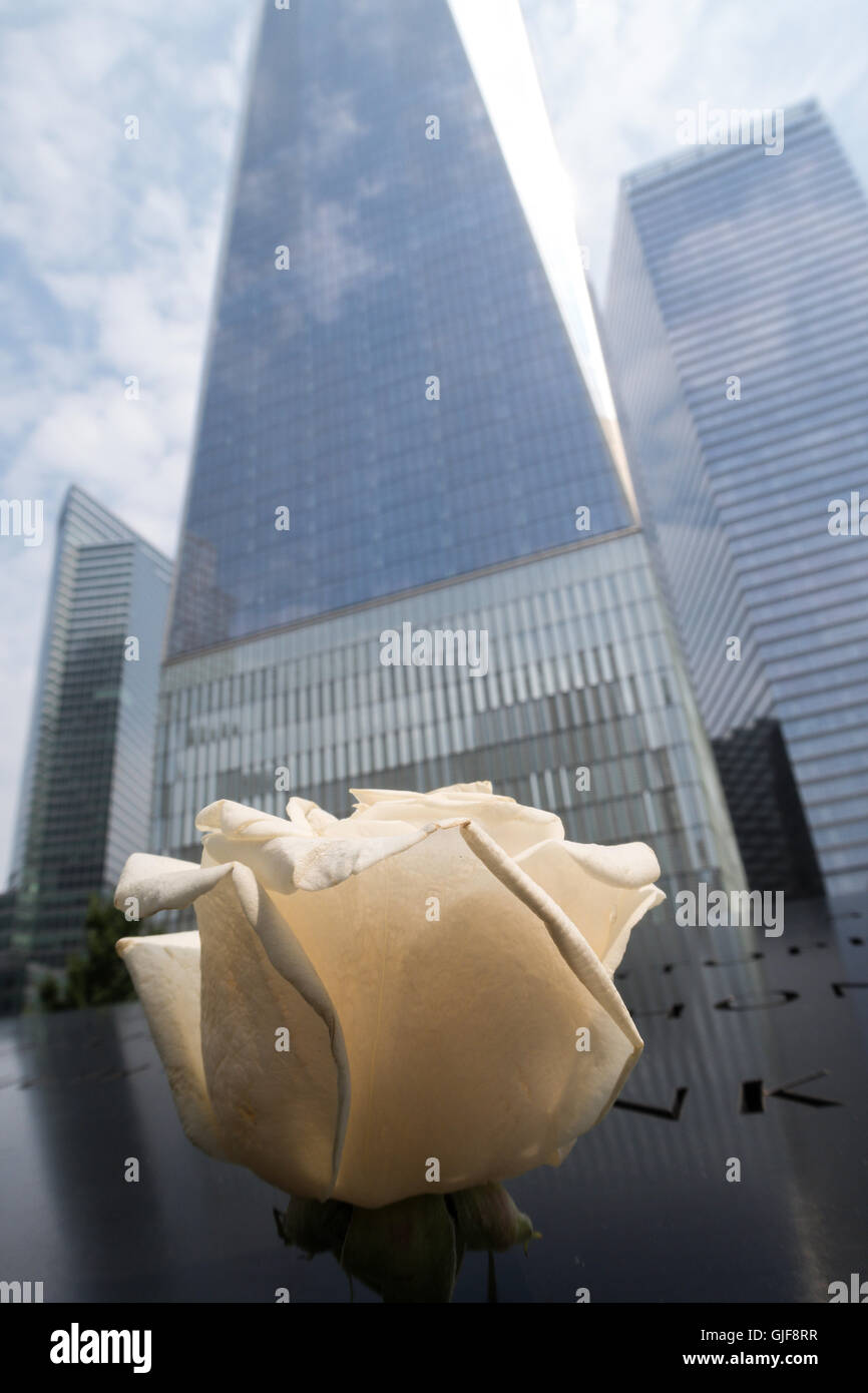 WTC Footprint Pool, Waterfalls and Wall of Names, The National ...