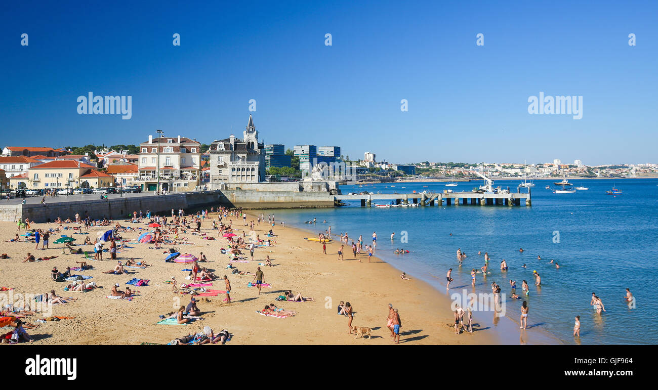 CASCAIS, PORTUGAL - JULY 15, 2016: Famous beach in the Bay of Cascais ...