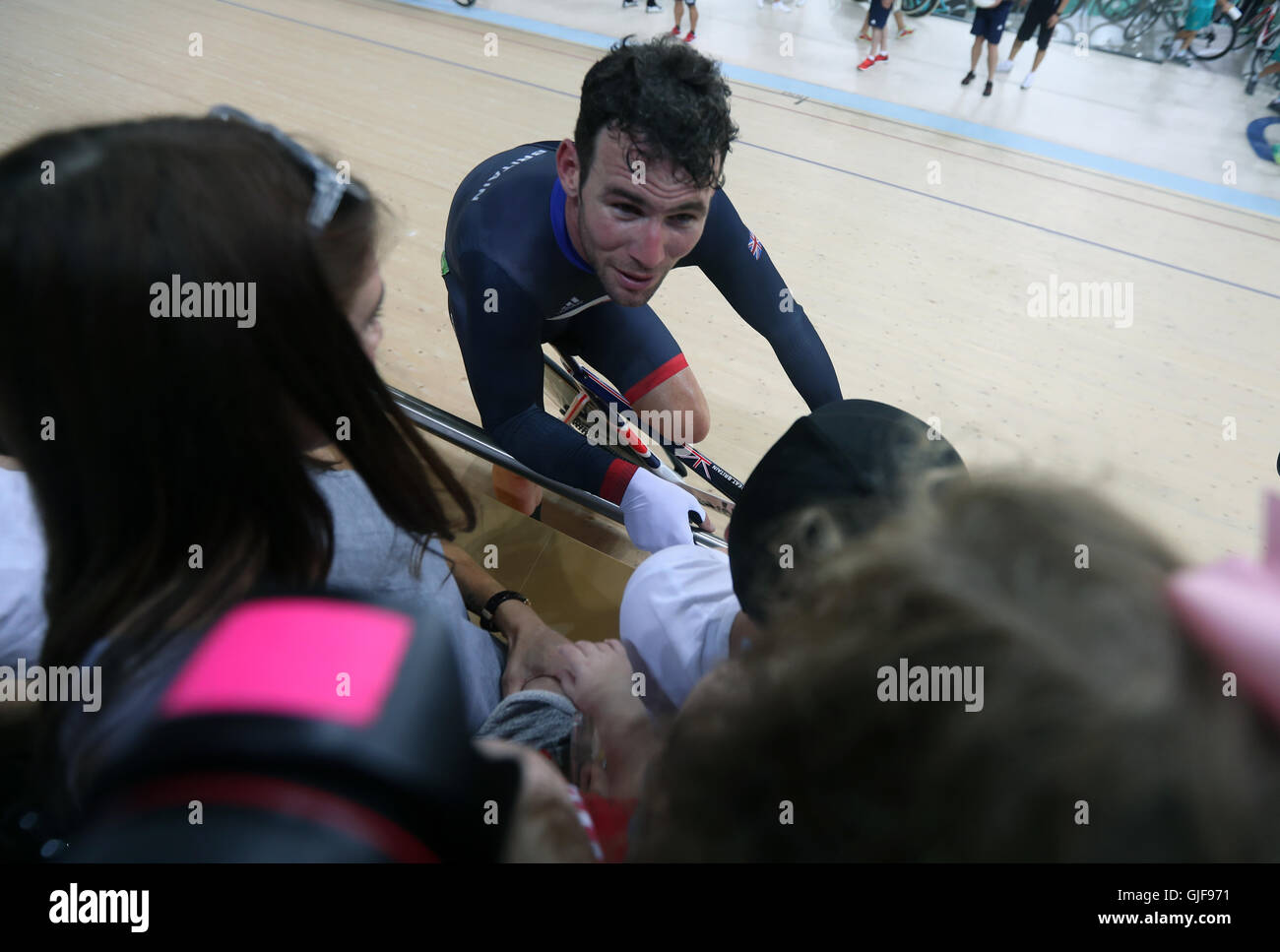 Great Britain's Mark Cavendish with his wife Peta and children ...