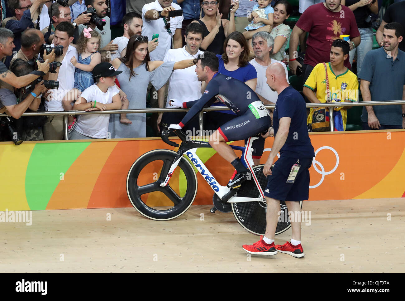 Great Britain's Mark Cavendish with his wife Peta and children ...