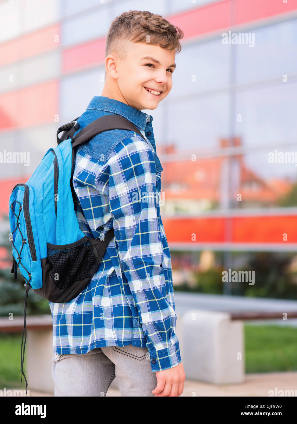 Boy back to school Stock Photo - Alamy