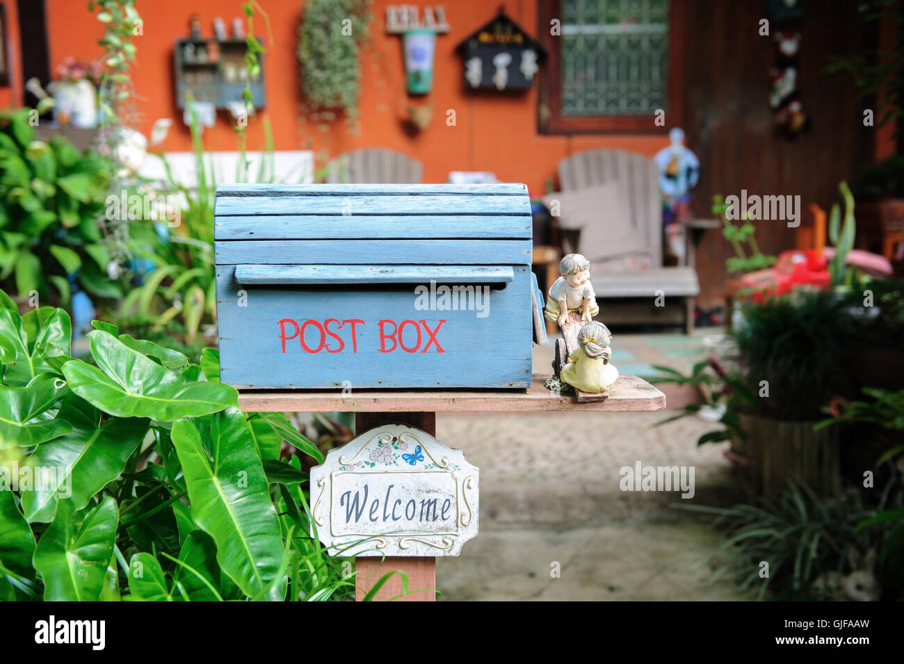 Vintage wooden post office hi-res stock photography and images - Alamy