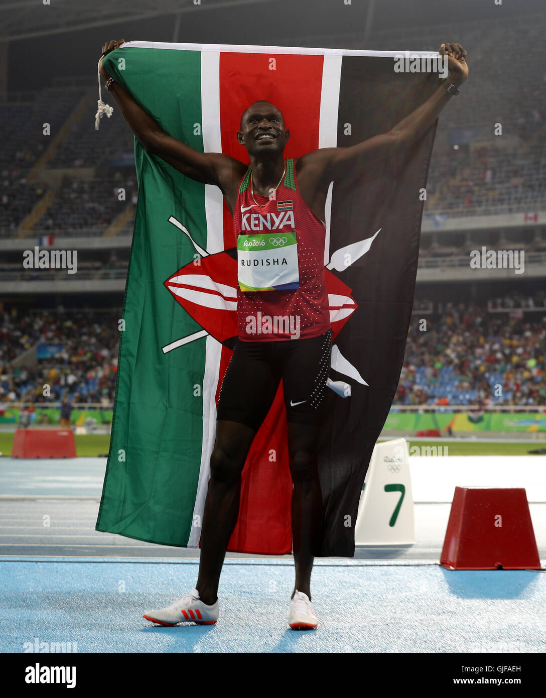 Kenya's David Lekuta Rudisha celebrates after winning the men's 800 ...