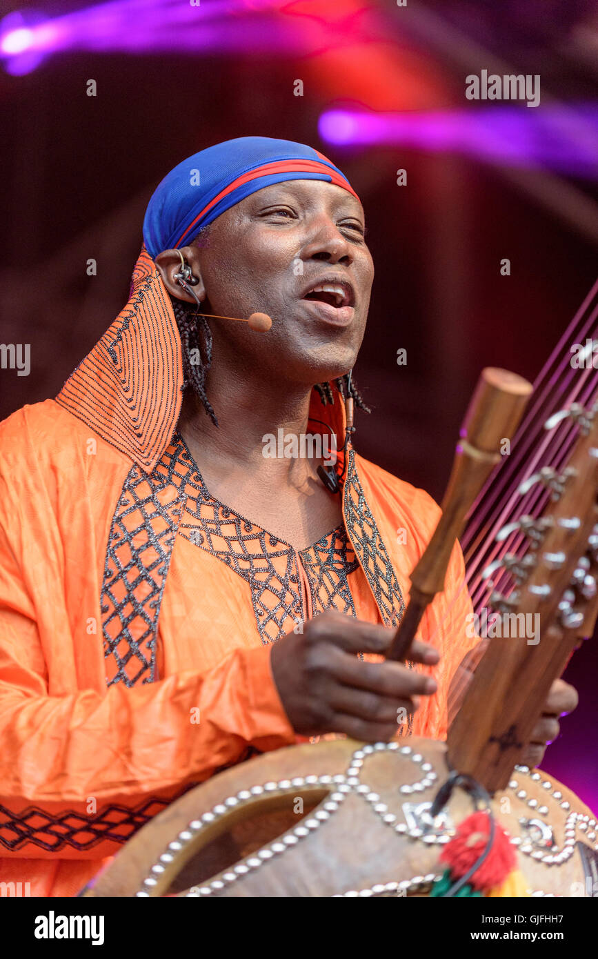 Afro celt system hi-res stock photography and images - Alamy