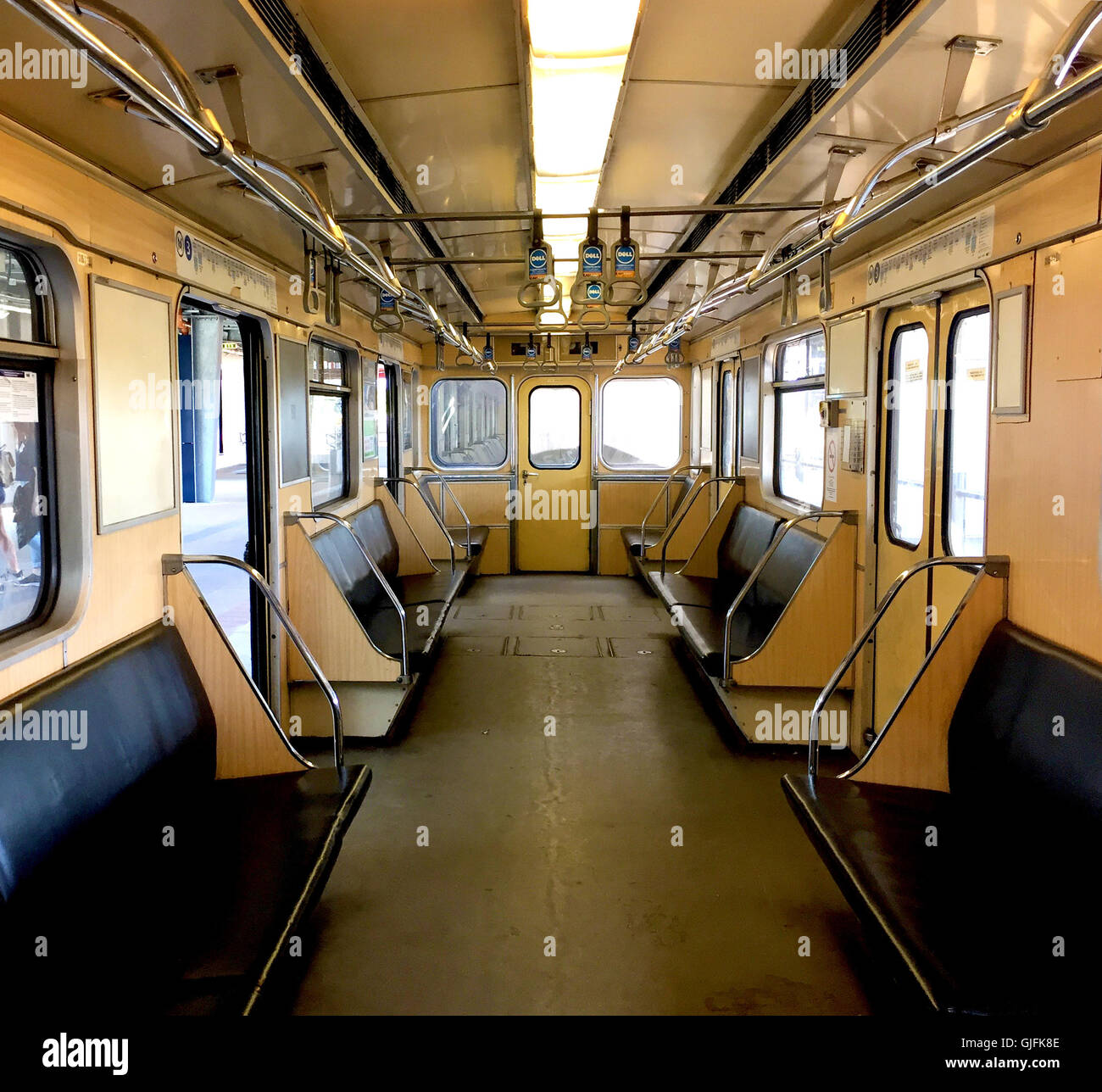 Empty subway train no people hi-res stock photography and images - Alamy