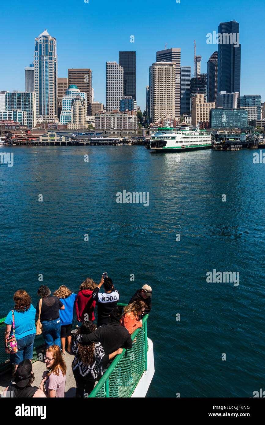 Seattle ferry hi-res stock photography and images - Alamy