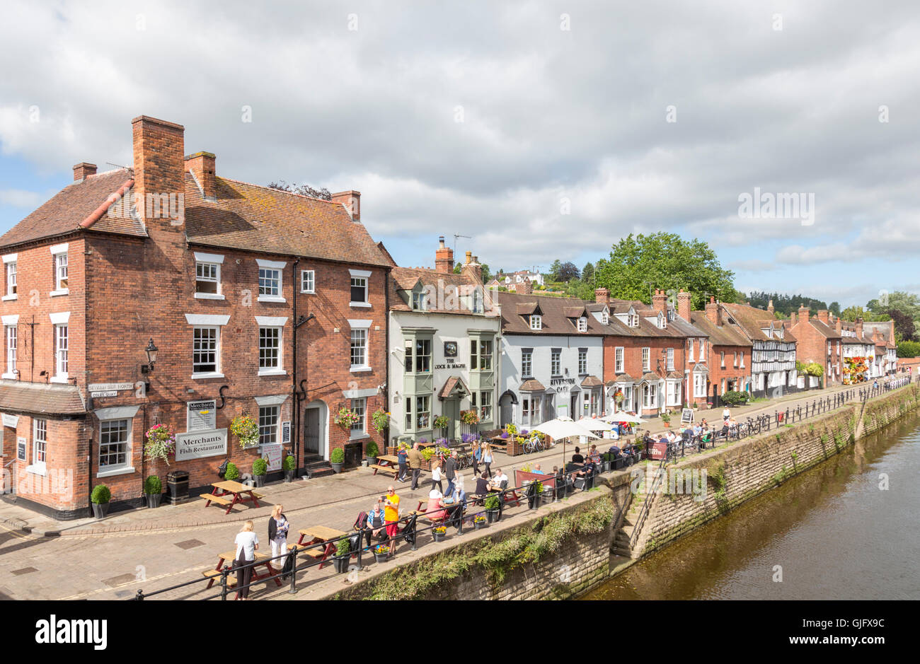 Riverside towns hi-res stock photography and images - Alamy