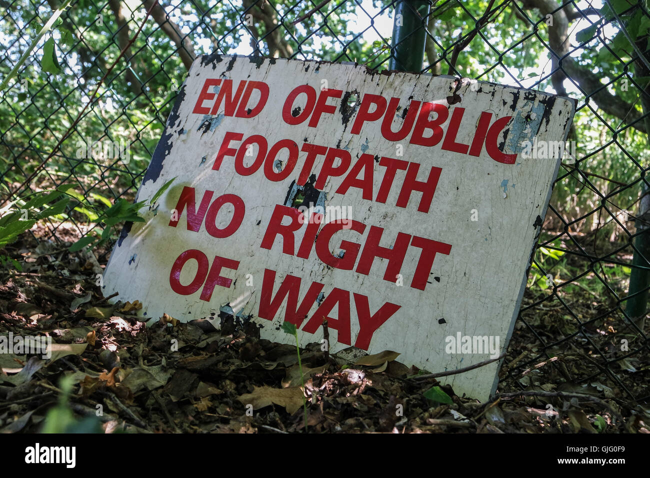No Right of way Sign, End of Public Footpath Stock Photo - Alamy