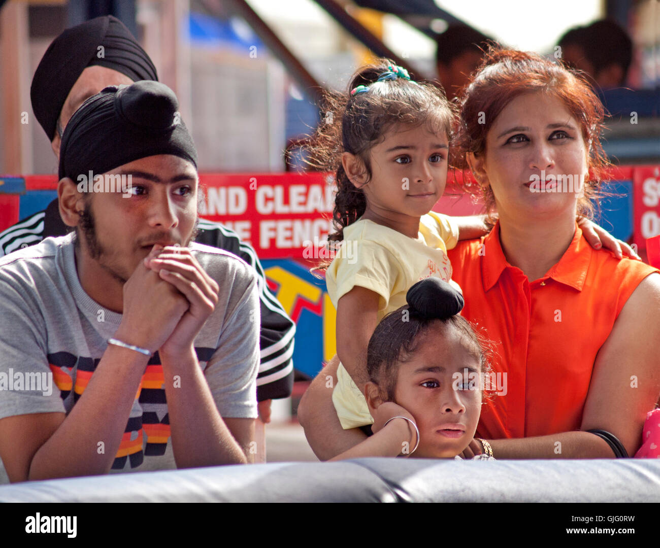 Sikh family hi-res stock photography and images - Alamy