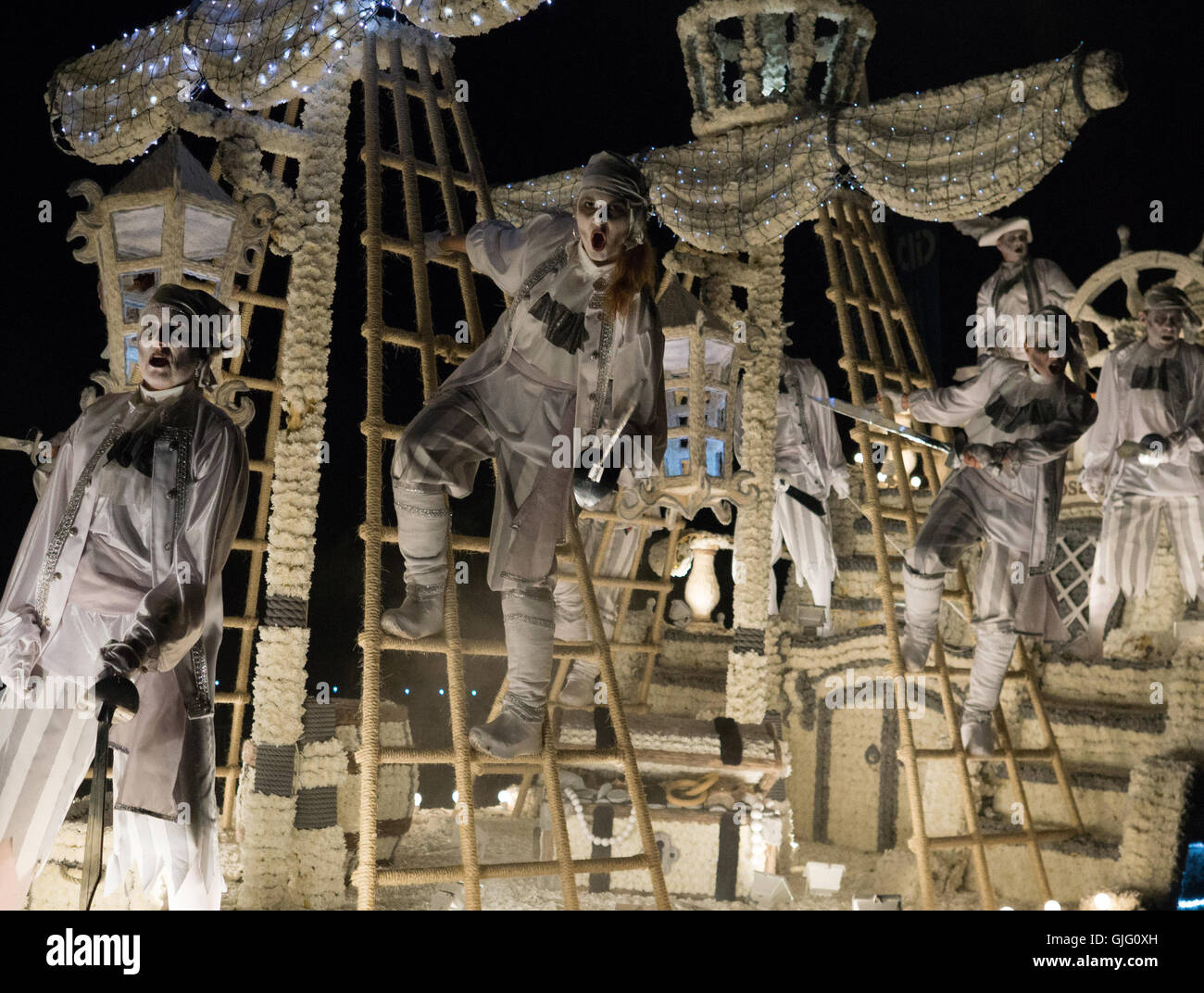 A participant float along the parade route of the Jersey Battle of ...