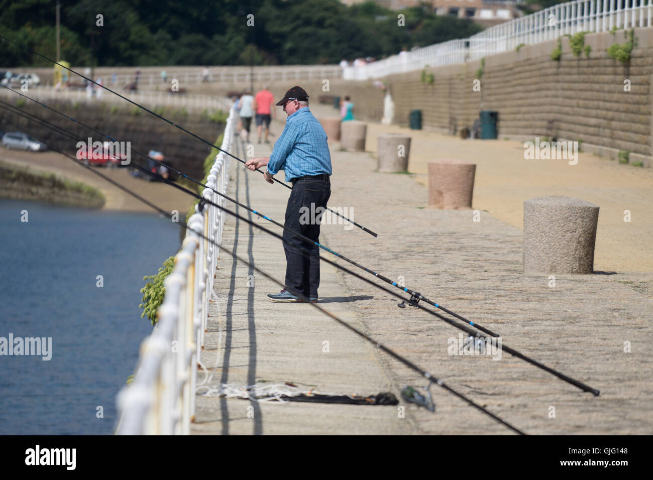 Recreational Anglers Rod fishing from the St.Catherines Breakwater ...