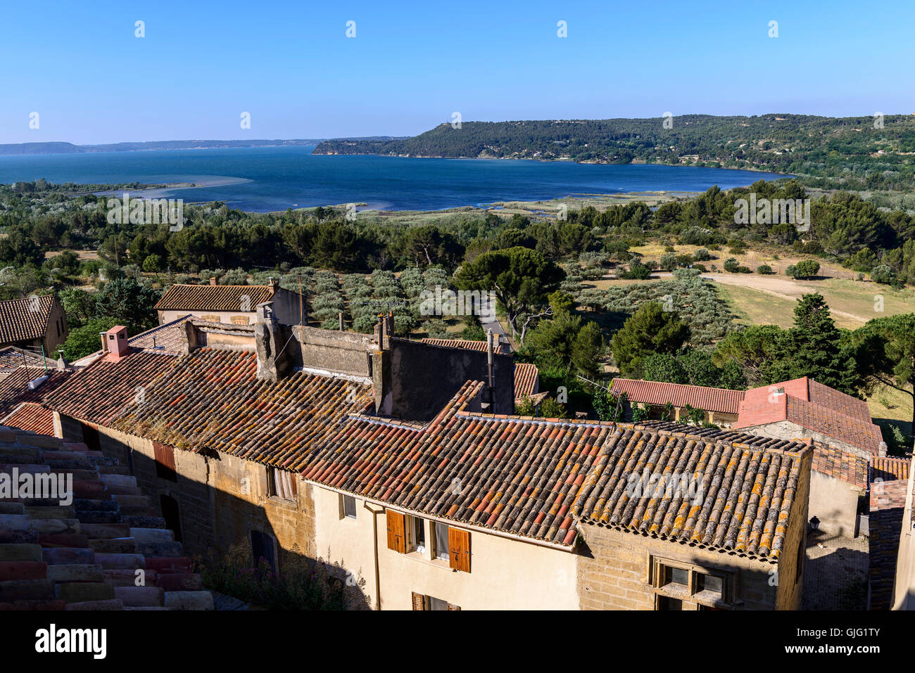Miramas le vieux, Village Perché Médiéval Bdr Provence France 13 Stock ...