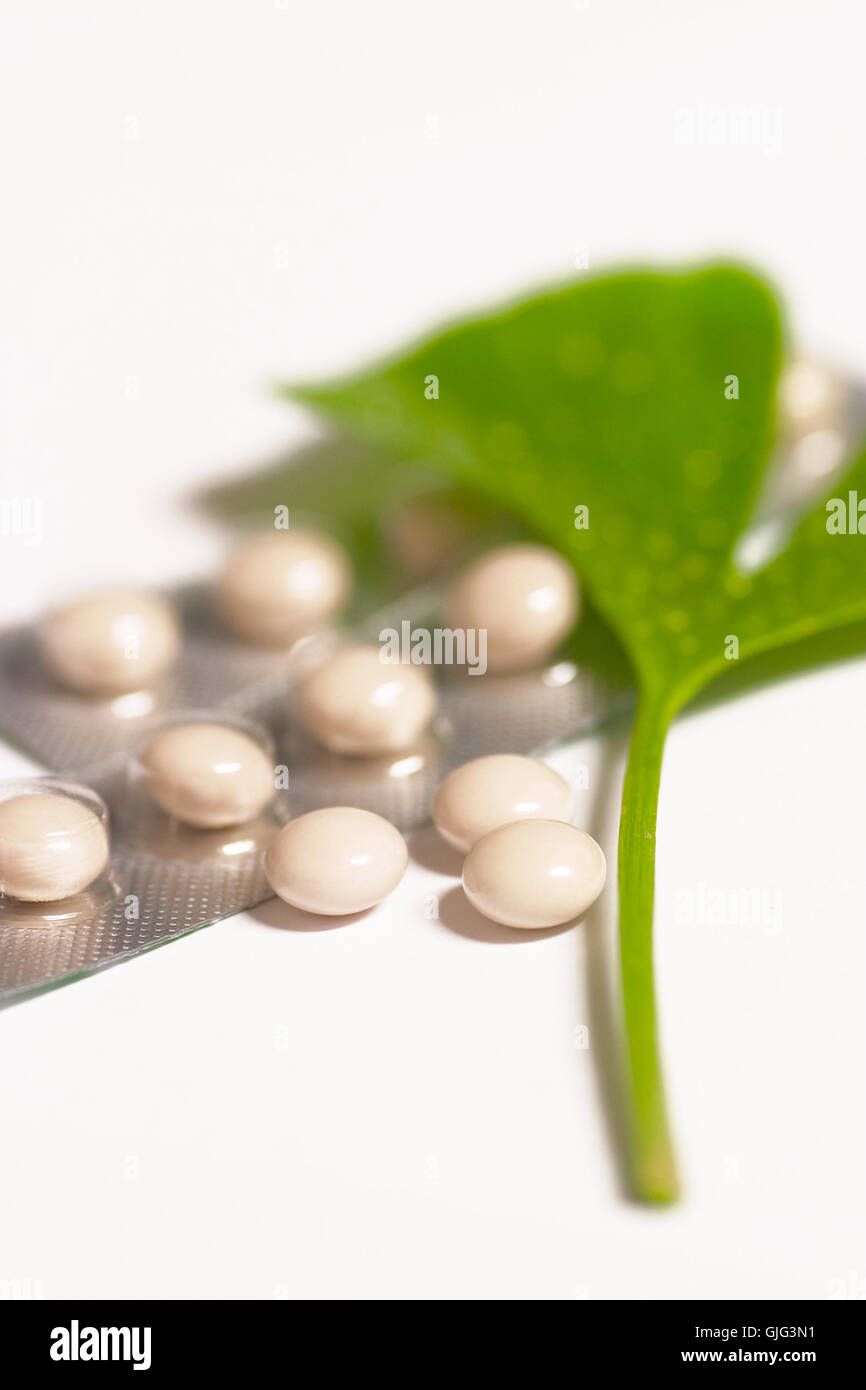 Tables by the conifer hi-res stock photography and images - Alamy