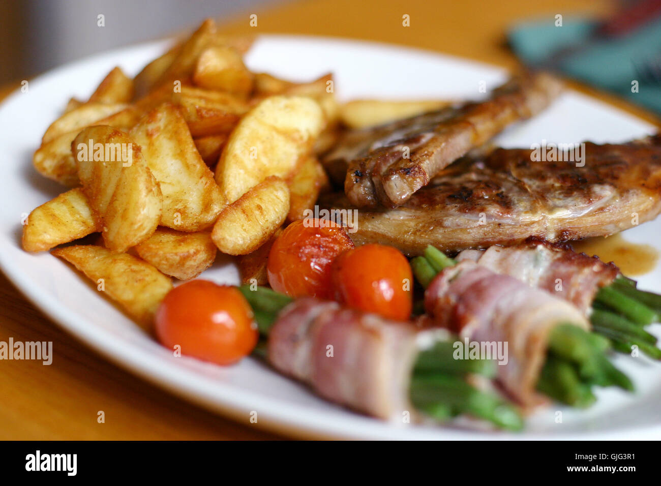 Voller teller hi-res stock photography and images - Alamy