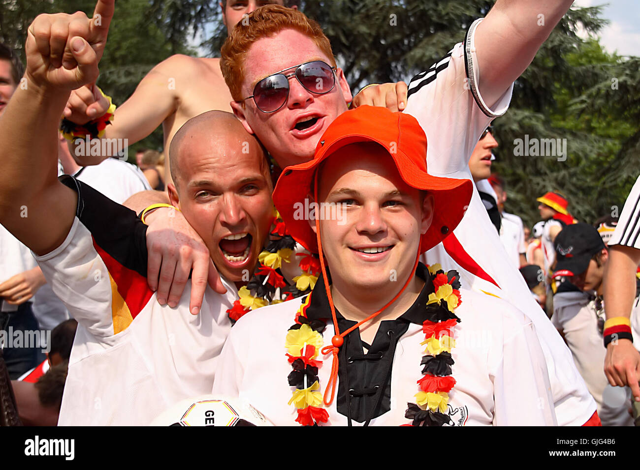 Knockout round hi-res stock photography and images - Alamy