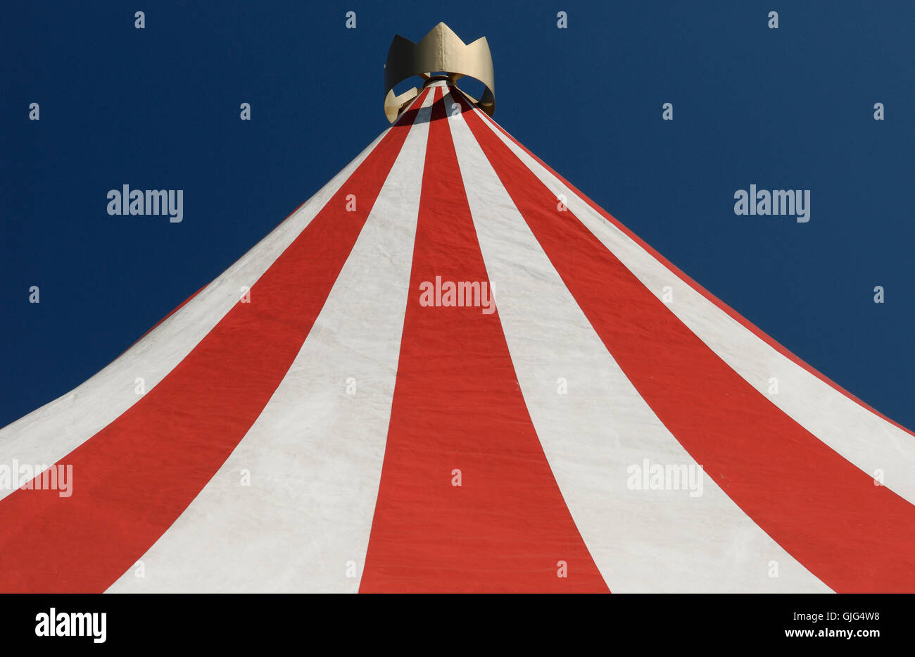 Circus crown hi-res stock photography and images - Alamy