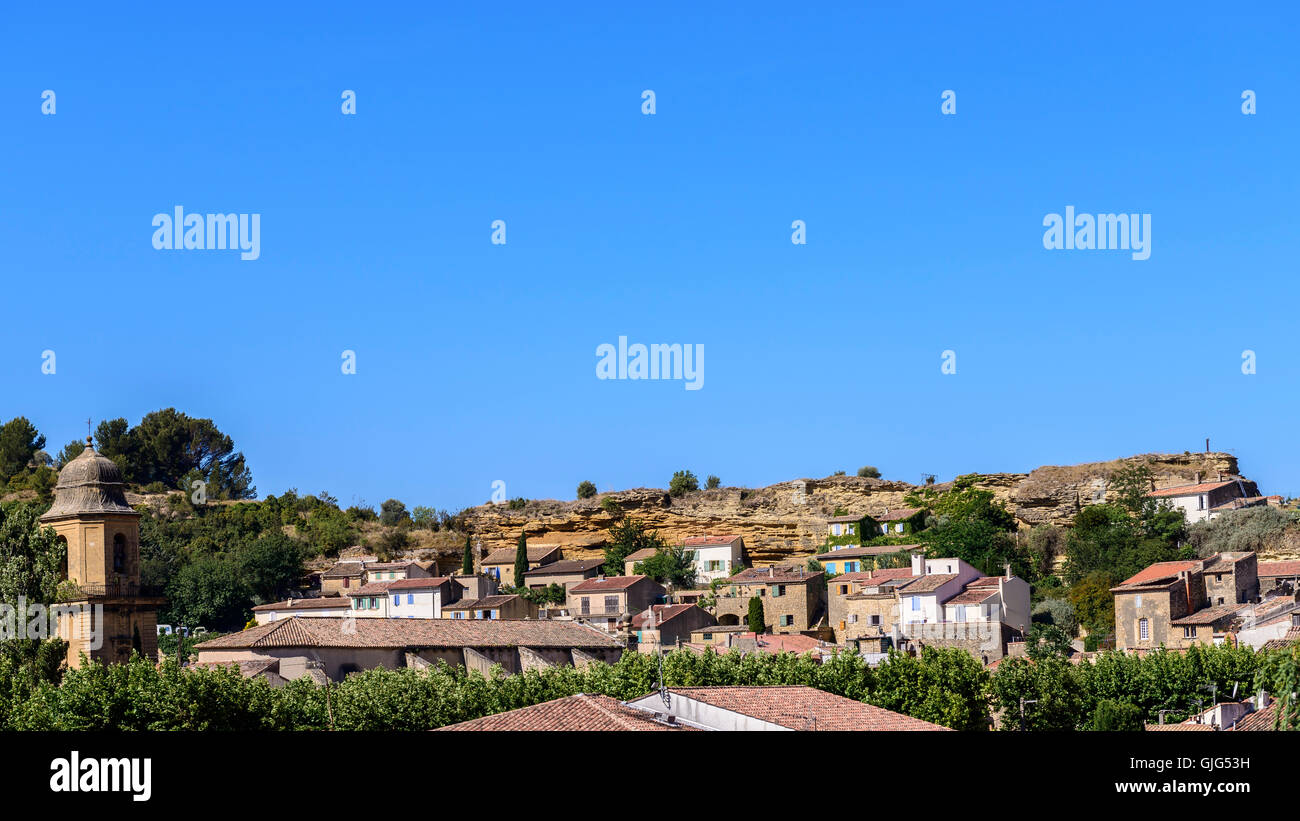 Saint-Chamas, village de Provence Bdr France 13 Stock Photo - Alamy