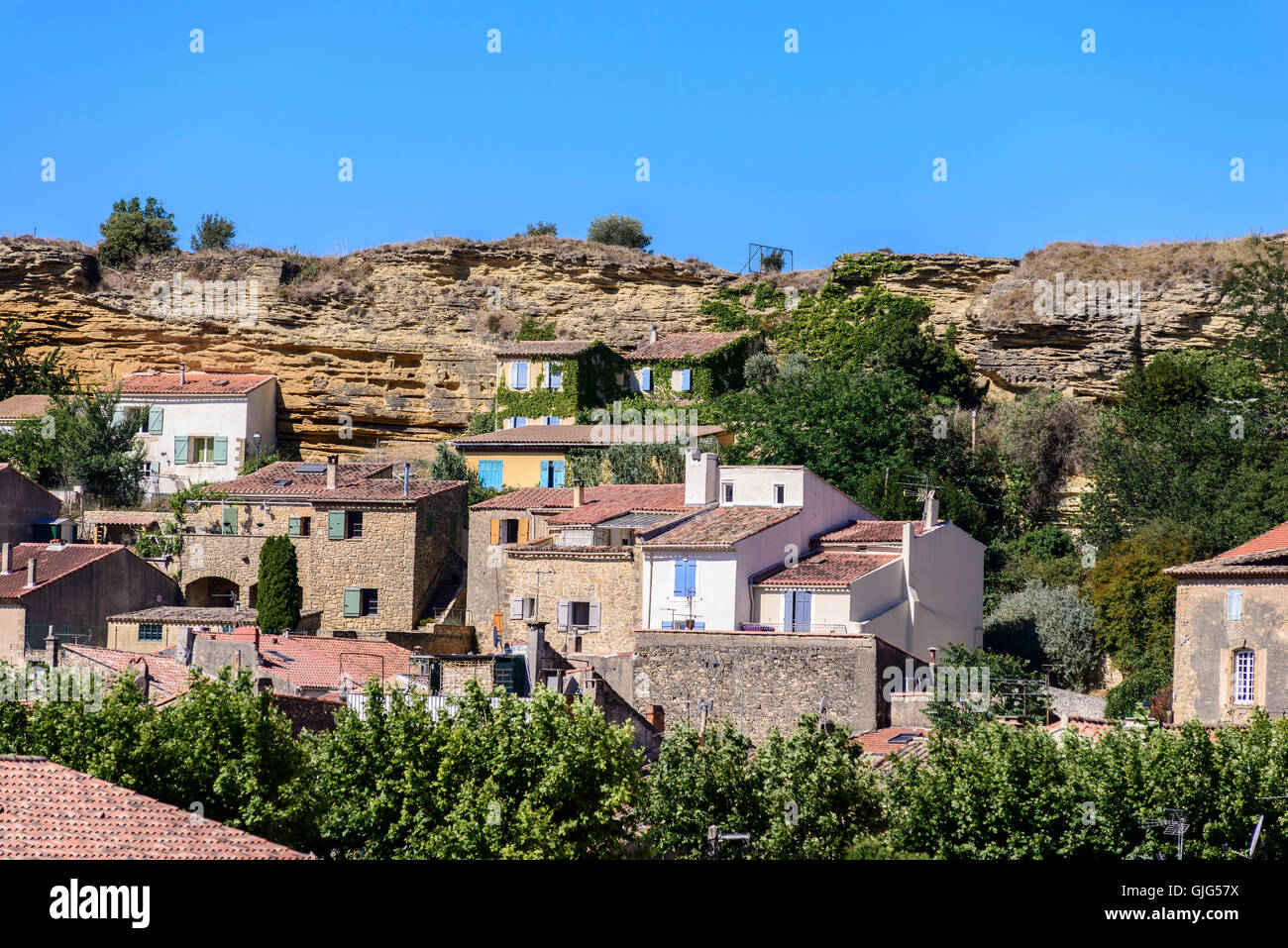 Saint-Chamas, village de Provence Bdr France 13 Stock Photo - Alamy