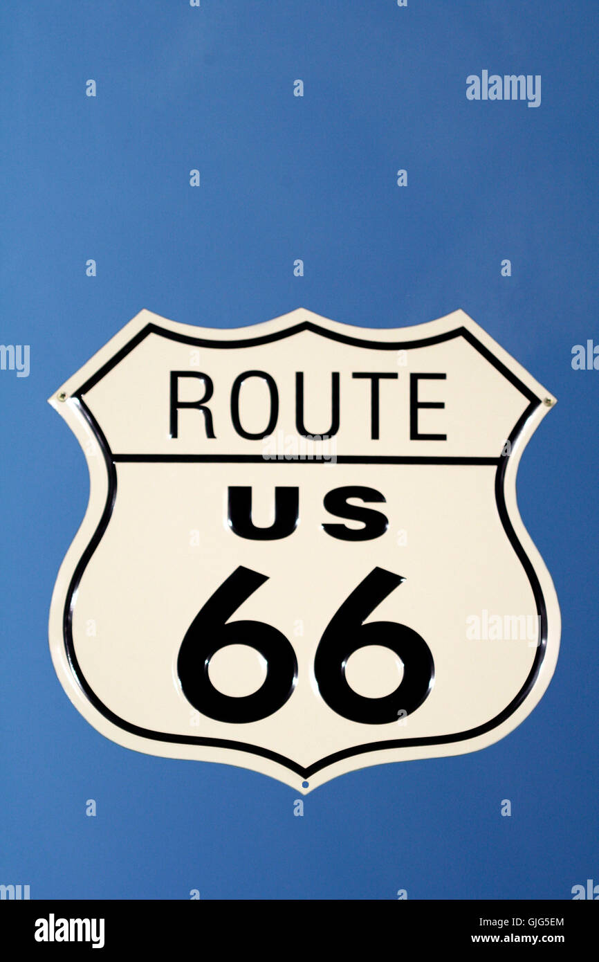 Route 66 monument car hi-res stock photography and images - Alamy