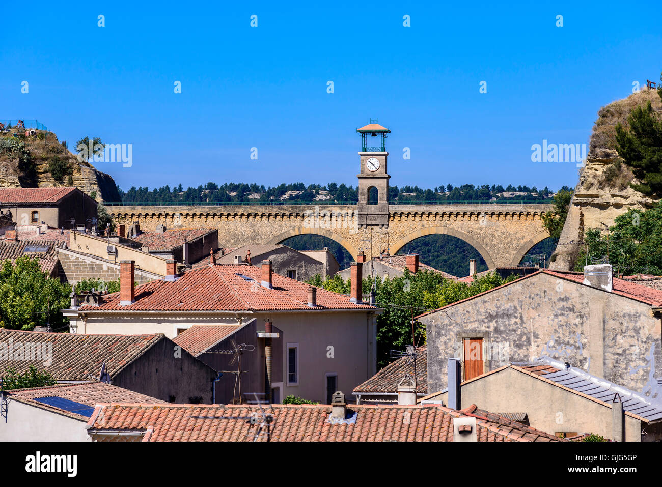 Saint-Chamas, village de Provence Bdr France 13 Stock Photo - Alamy