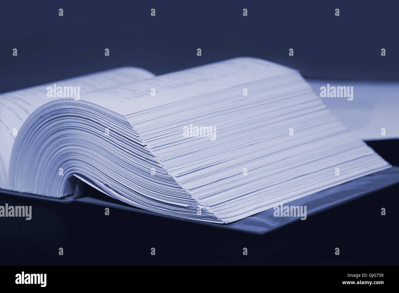 Sides texts hi-res stock photography and images - Alamy