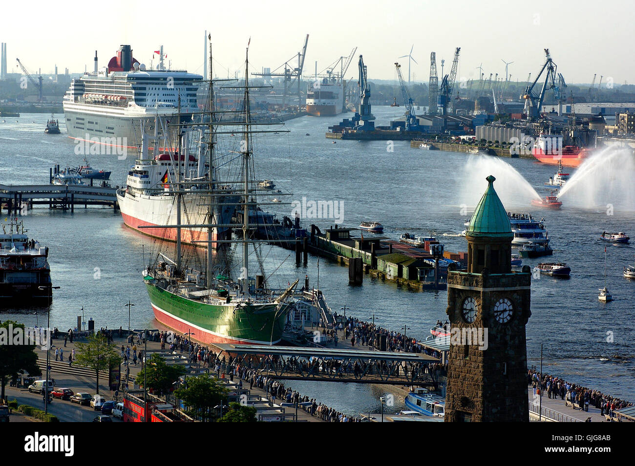 quite small,large,bigger,biggest 1 Stock Photo - Alamy