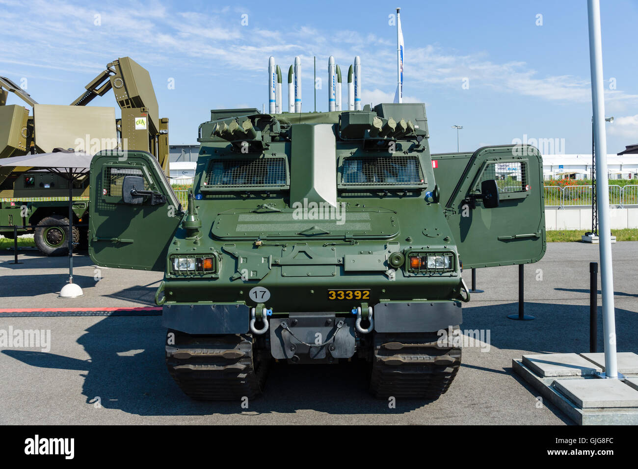 Radar fire control system hi-res stock photography and images - Alamy