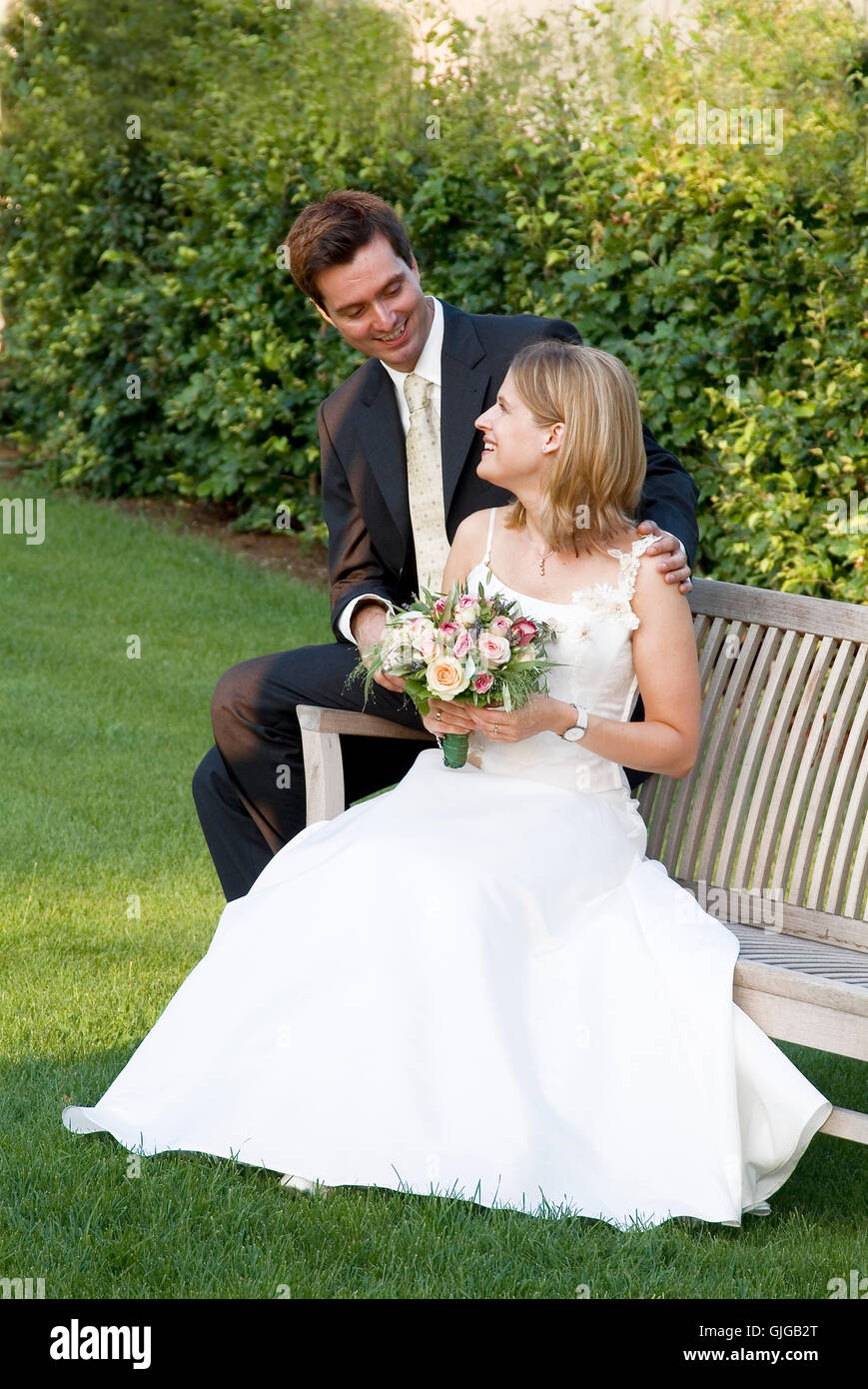 bride and groom Stock Photo - Alamy