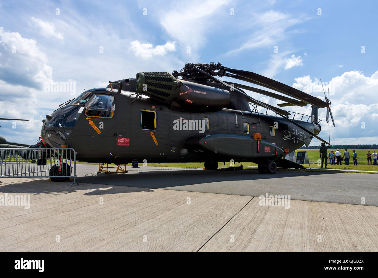 Heavy-lift cargo helicopter Sikorsky CH-53 Sea Stallion. German Army ...